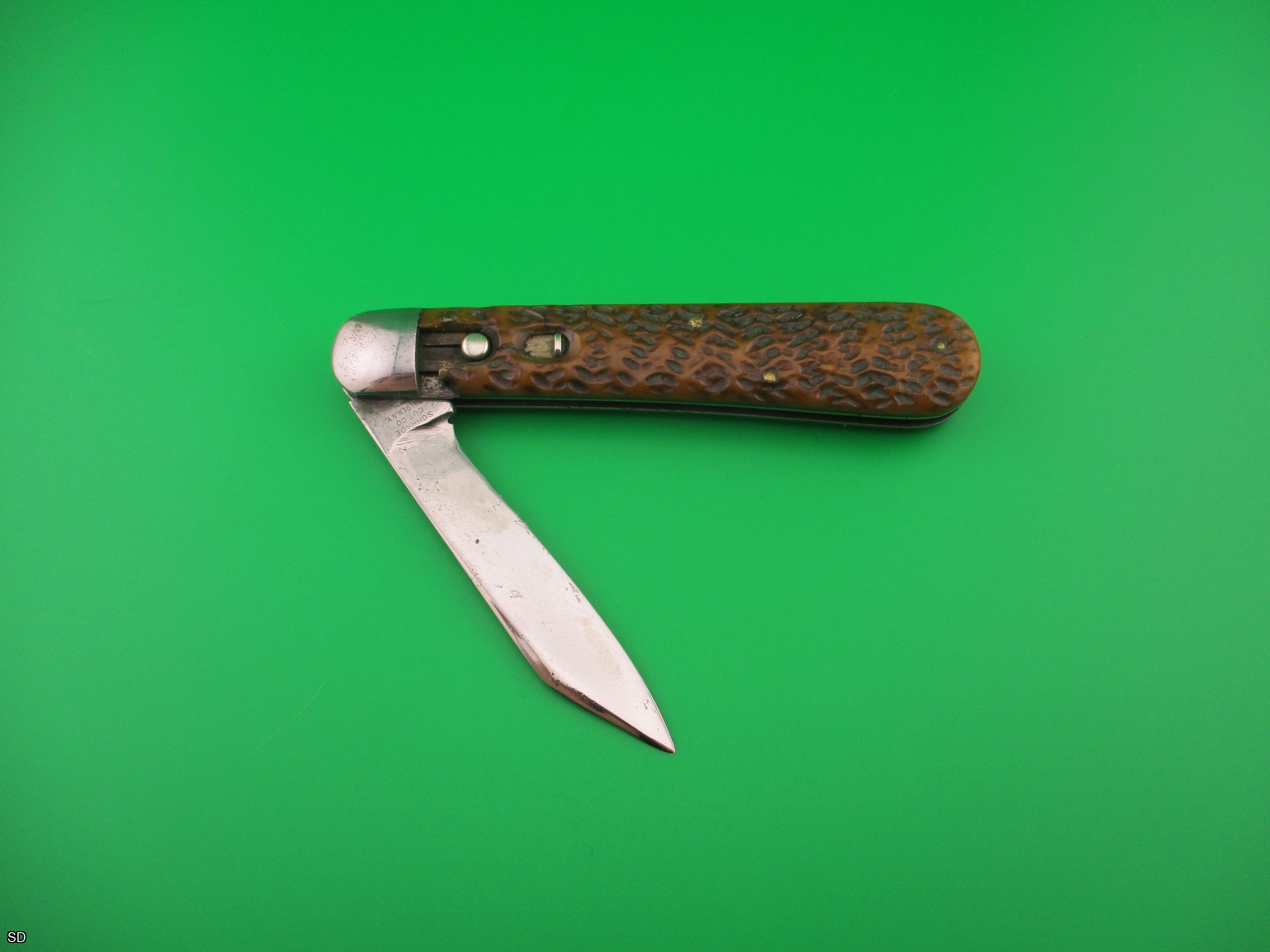 Schrade Cut Co Hunter jigged bone automatic switchblade knife